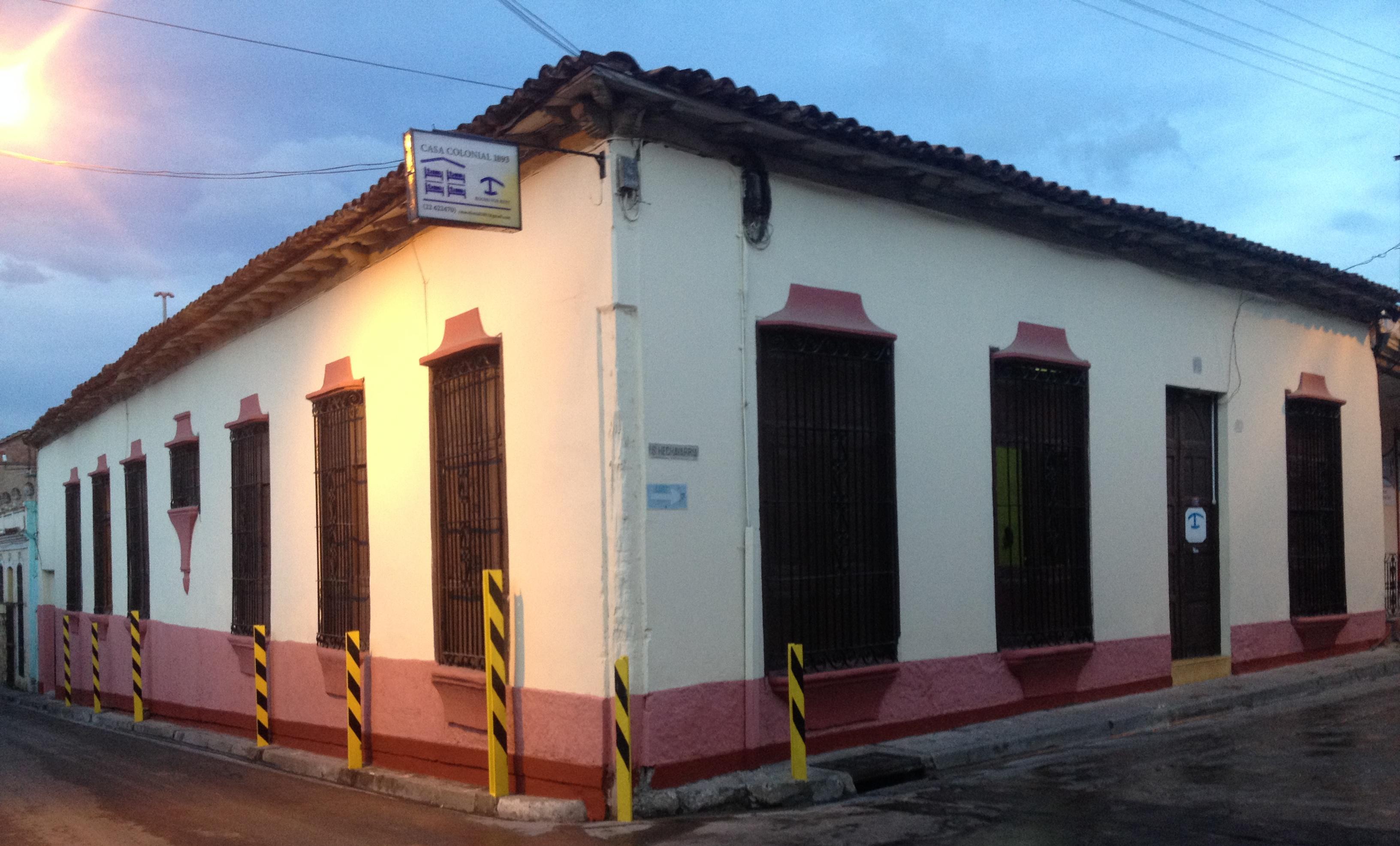 Casa Colonial 1893 With Whole House, 7 Rooms - Cuba